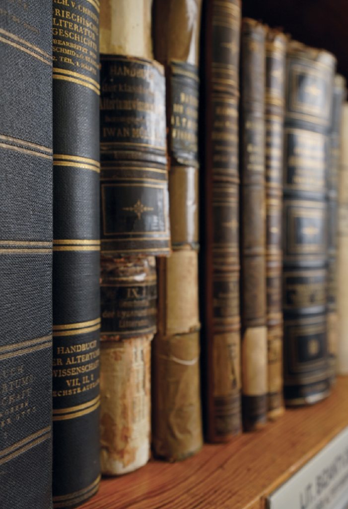 12. Researching Books: What Do Old Dictionaries Tell Us? - Wydział ...